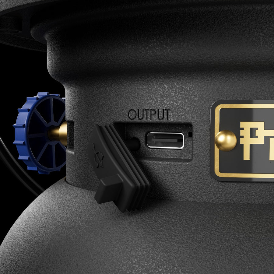 LM500: Starke LED-Lampe mit Akku & Powerbank | Petromax